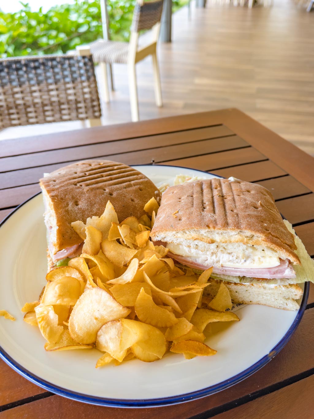 Shangri La Yanuca Island Fiji: great for romantic and family getaway ...