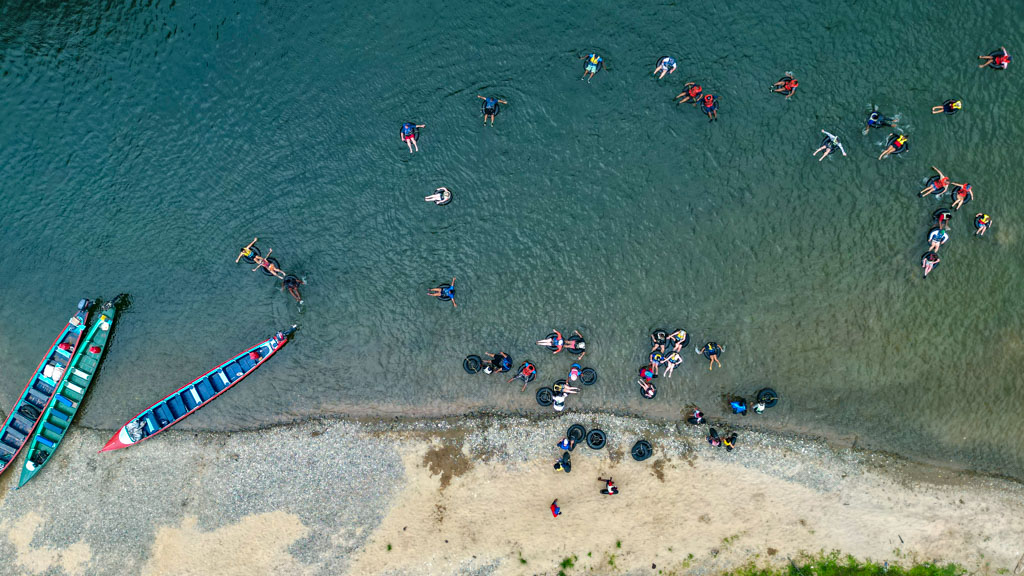 Fiji River Tubing: a cultural fun time - Laugh Travel Eat